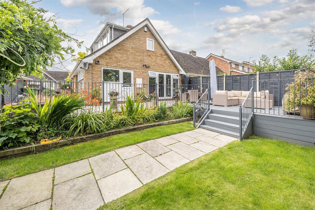 Richmond Grove, Wollaston, DY8 4SF 3 bed semi-detached bungalow for ...