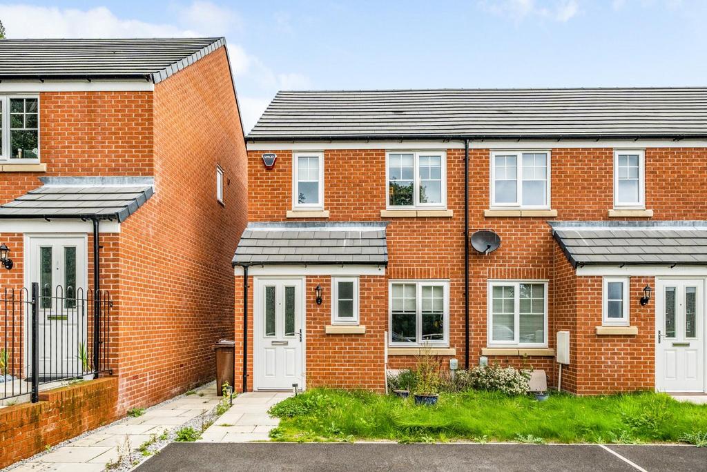 Hadfield Grove, Leigh 2 bed semi-detached house - £154,995