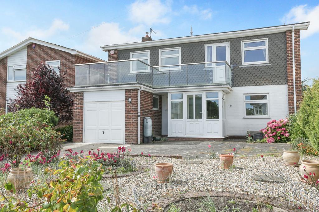 Seacroft Road, Broadstairs, CT10 4 bed detached house - £700,000