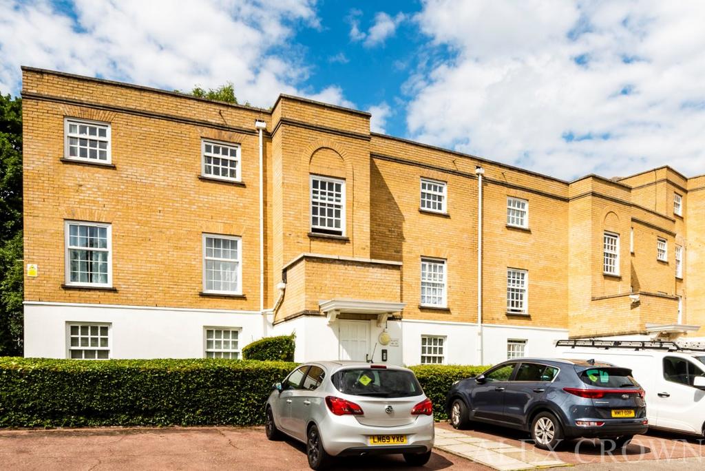 Leigh Hunt Drive, Southgate 2 bed flat - £1,695 pcm (£391 pw)