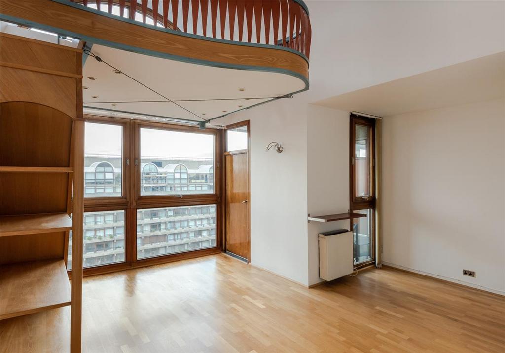 Bryer Court, Barbican, London, EC2Y Studio to rent - £2,350 pcm (£542 pw)