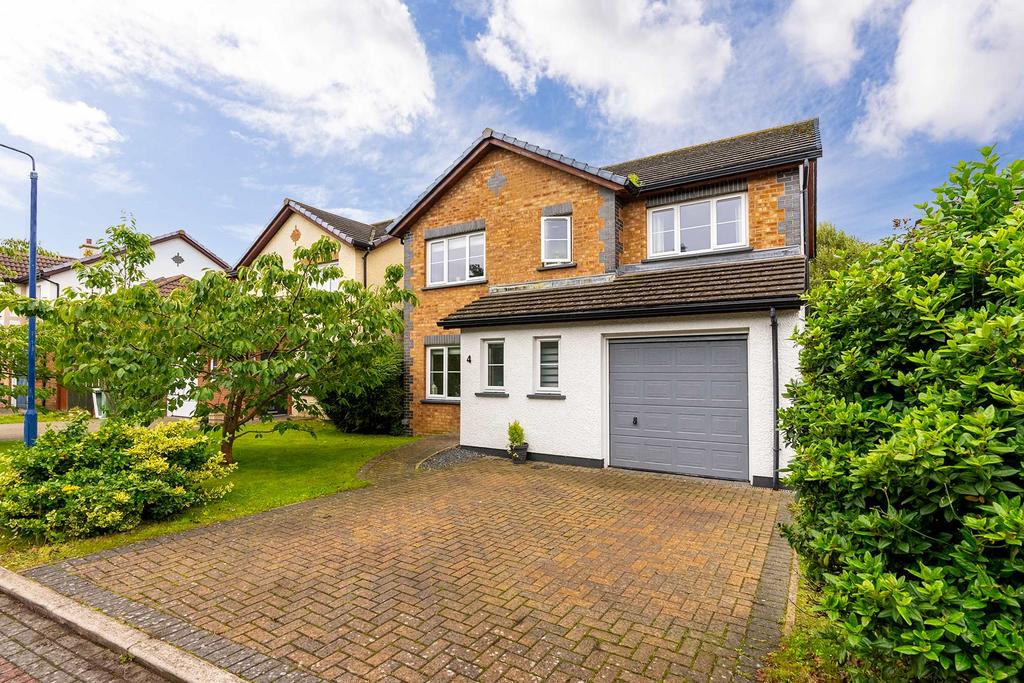 4, Erin Close, Port Erin 4 bed detached house - £485,000