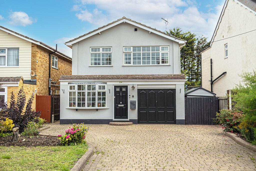 Little Wakering Road, Southend-on-sea, SS3 3 bed detached house for ...