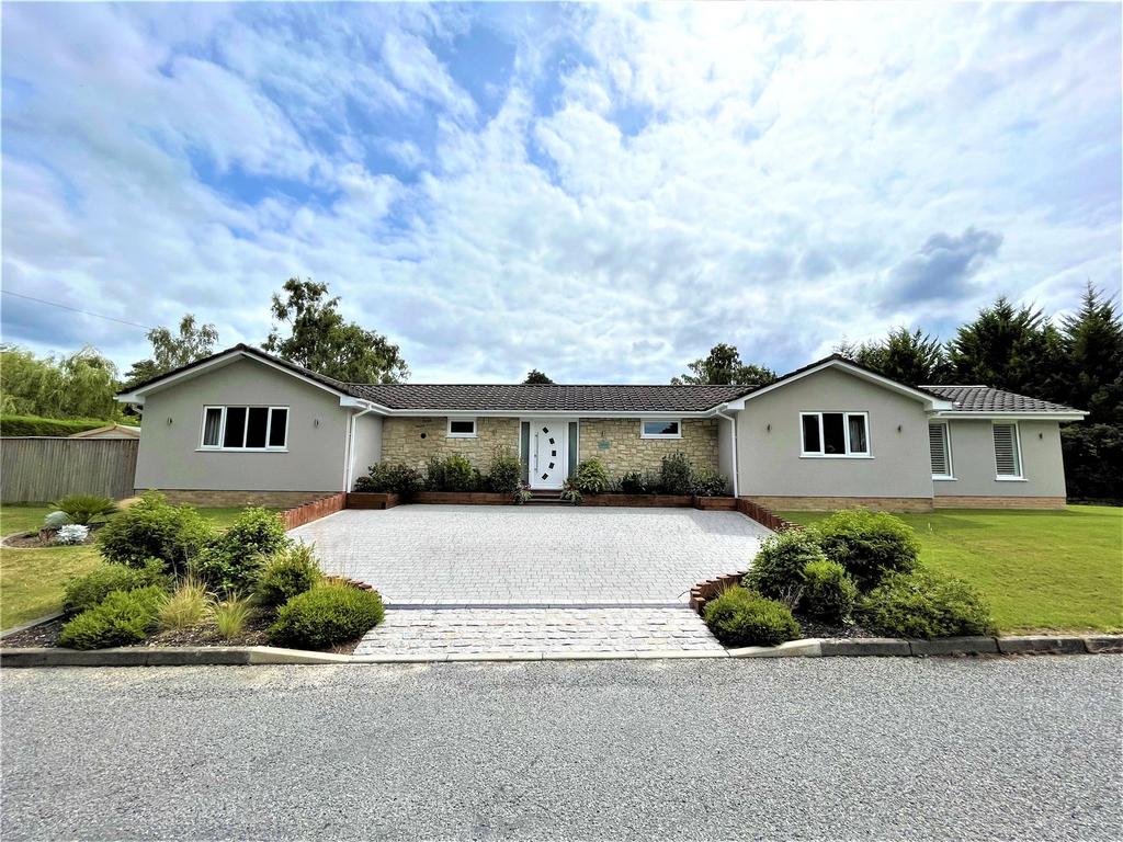 Ashley Drive North, Ashley Heath... 4 bed bungalow - £775,000