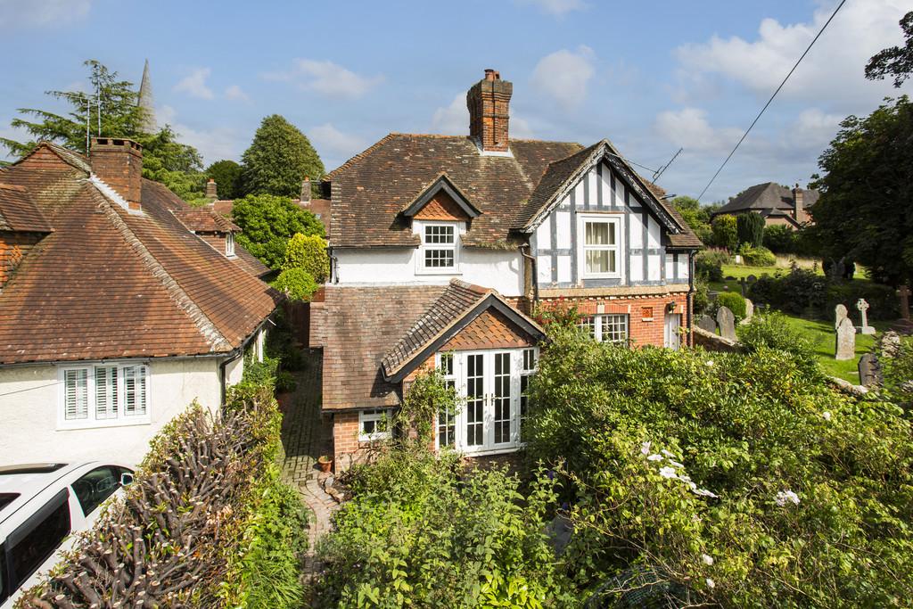 Church Road, Rotherfield 2 bed semi-detached house - £400,000