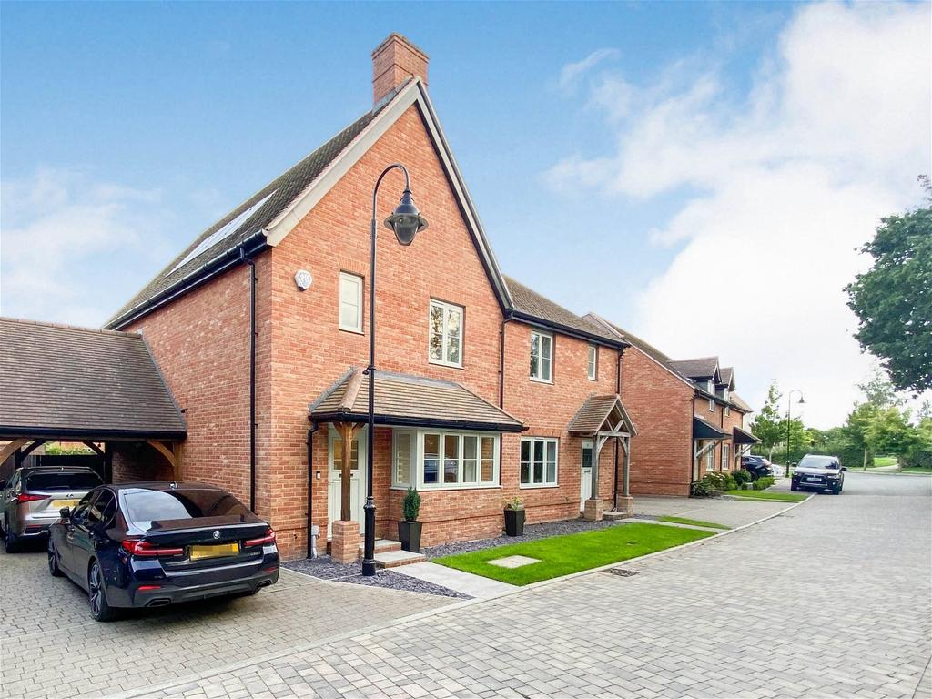 Pembers Hill Drive Eastleigh So50 3 Bed Semi Detached House £425 000