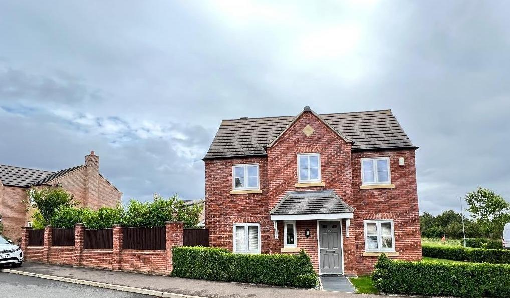 Terry Smith Avenue, Rothwell, Kettering 4 bed detached house - £319,995