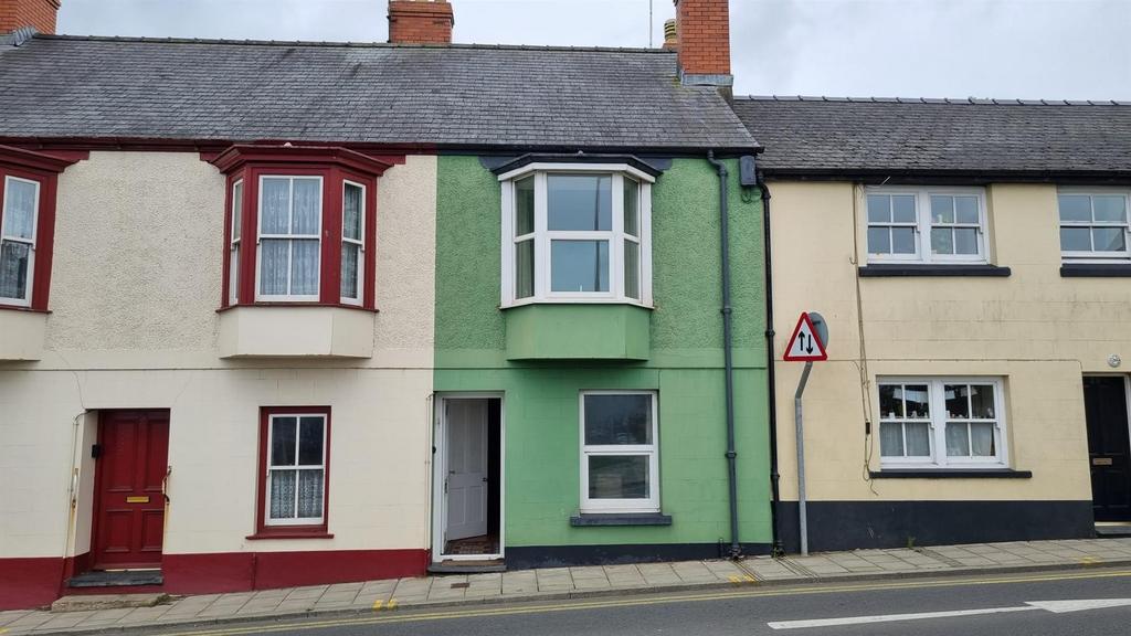 High Street, Fishguard 3 bed terraced house - £725 pcm (£167 pw)