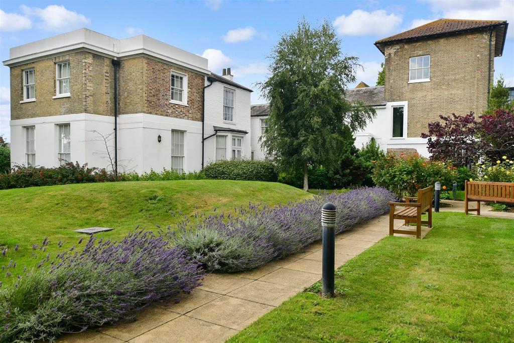 Union Place, Worthing, West Sussex 2 bed ground floor flat for sale - £ ...