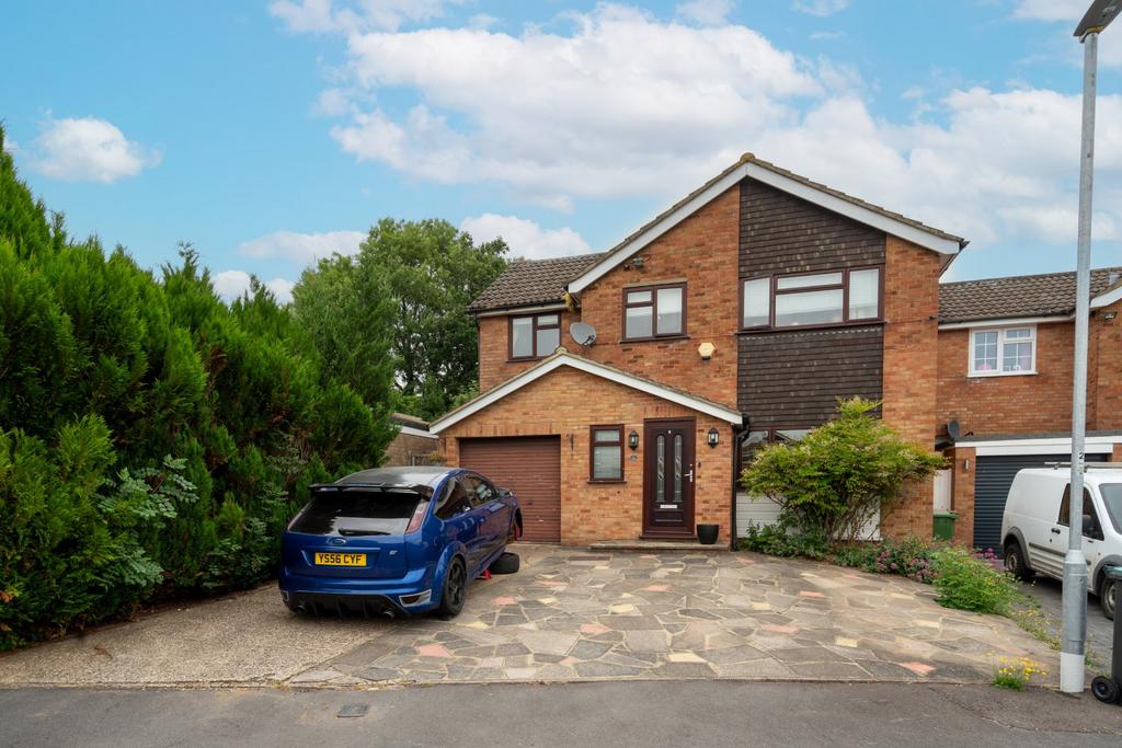 Ash Vale, Maple Cross, Rickmansworth... 3 bed detached house - £650,000