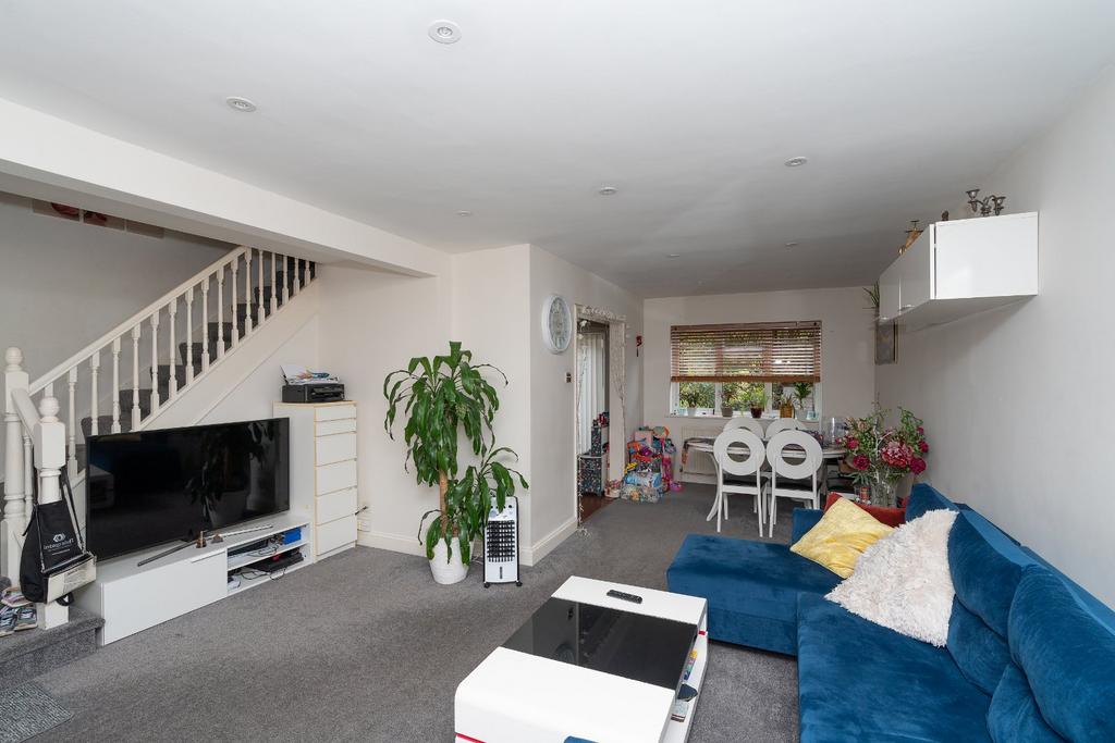 Ash Vale, Maple Cross, Rickmansworth... 3 bed detached house - £650,000