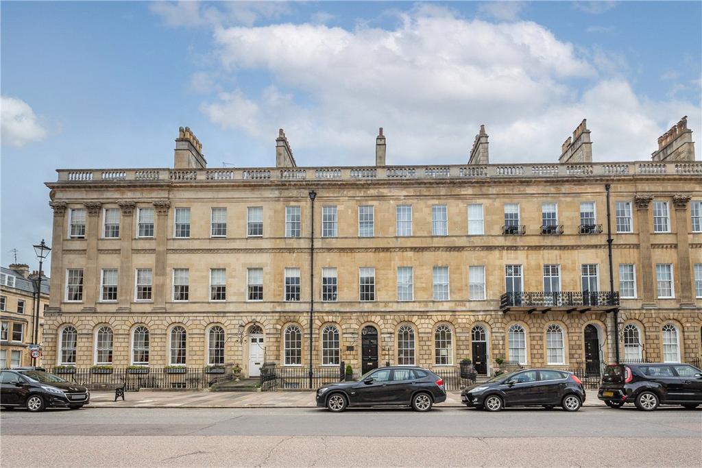 Great Pulteney Street, Bath... 2 bed apartment - £2,100 pcm (£485 pw)
