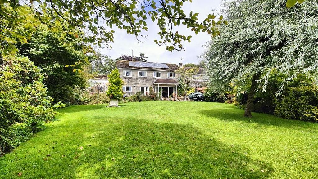 Court Gardens, Marston Magna, Somerset, BA22 4 bed detached house for ...