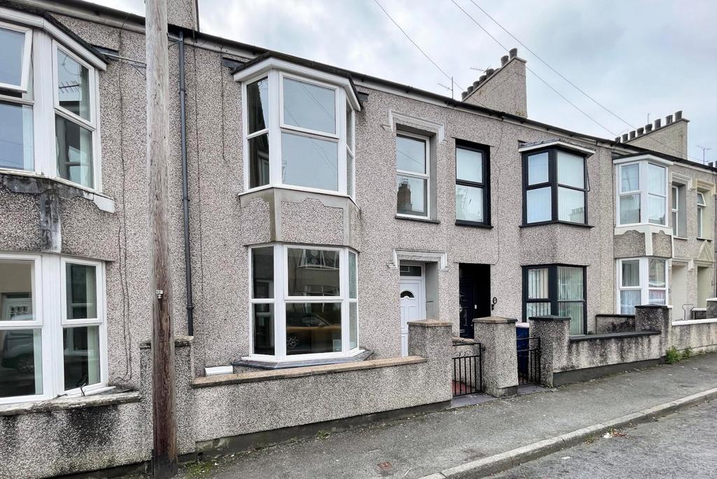 Moreton Road, Holyhead, Isle of... 2 bed terraced house - £129,000