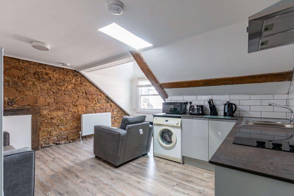 86P – Nicolson Square, Edinburgh, EH8... 2 bed flat - £1,698 pcm (£392 pw)