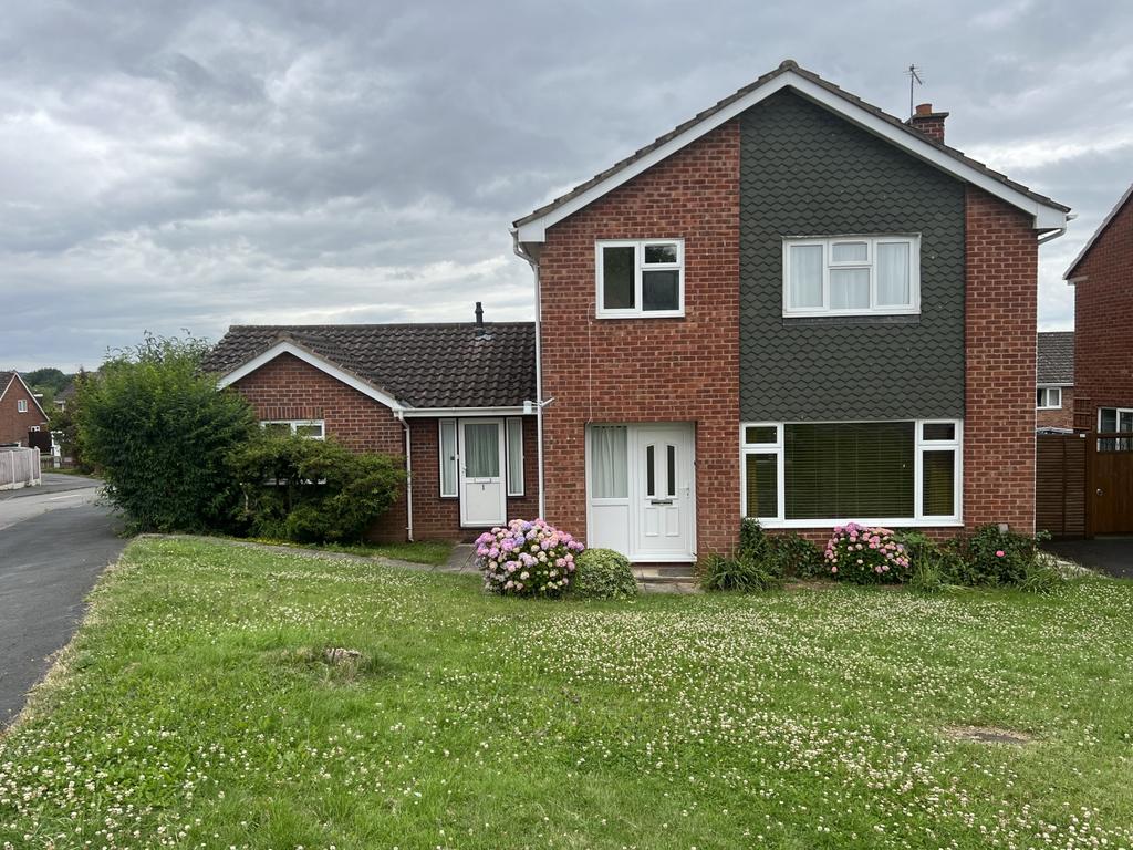 Spencer Drive, Sutton Hill, Telford 4 bed detached house to rent - £ ...