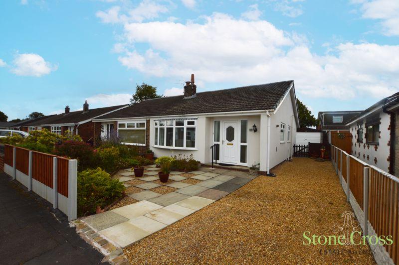 Bradwell Road, Lowton WA3 2PB 2 bed semi-detached bungalow - £209,950