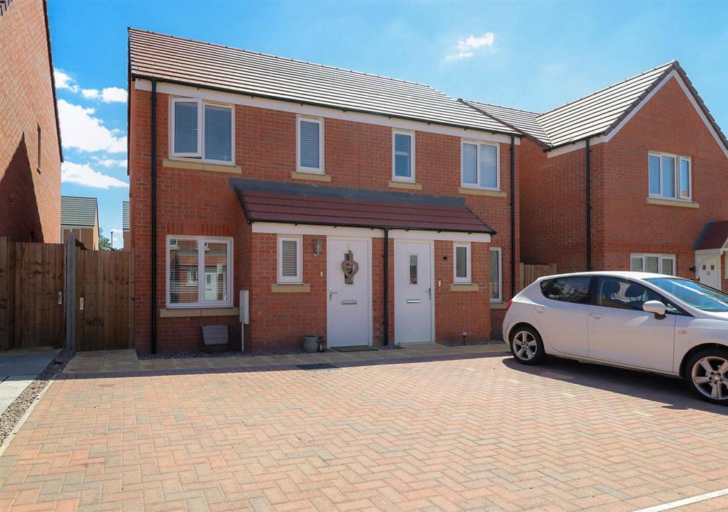 Ogilvie Avenue Kingsthorpe Northampton 2 Bed Semi Detached House For