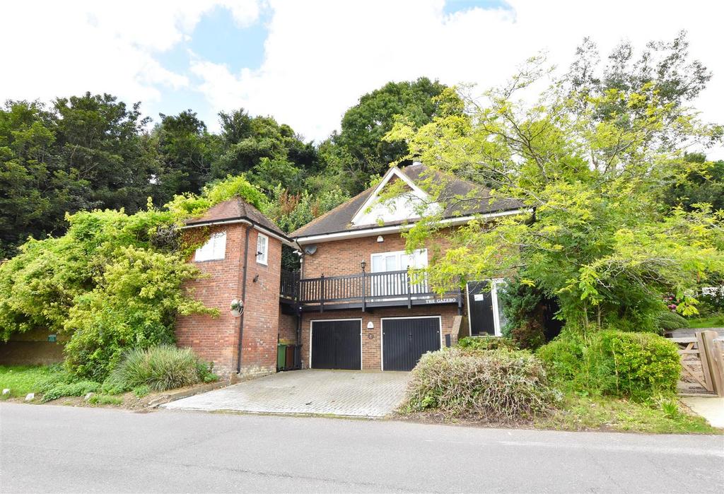 Military Road, Rye 3 bed detached house for sale - £695,000