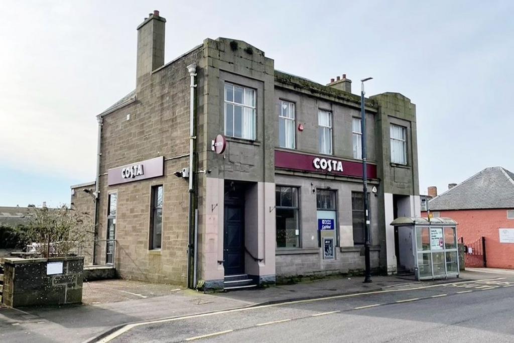 High Street, Former Costa Coffee... Property - £166,000