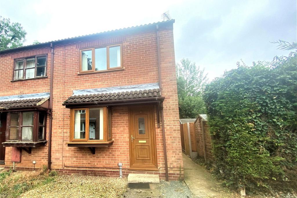 Summerfield Court, Sleaford... 2 bed semi-detached house - £695 pcm (£ ...