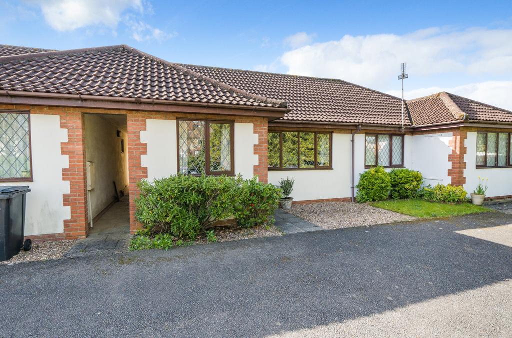 Copeland Court, Sleaford... 2 bed bungalow - £155,000