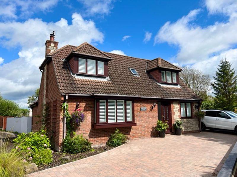 Burton Road, Wool, BH20. 4 bed detached house for sale - £500,000