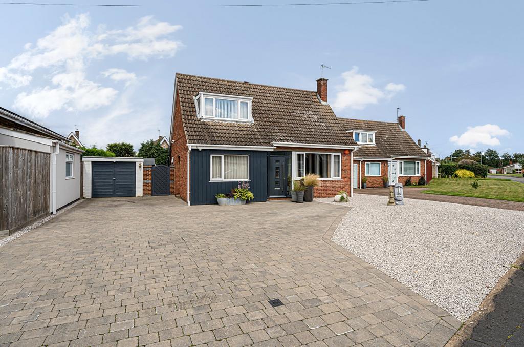 Waverley Avenue, Lincoln, LN6 4 bed detached house - £350,000