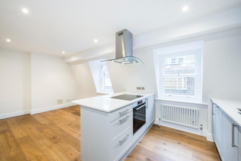 Gower Mews, WC1E 2 bed apartment - £2,708 pcm (£625 pw)