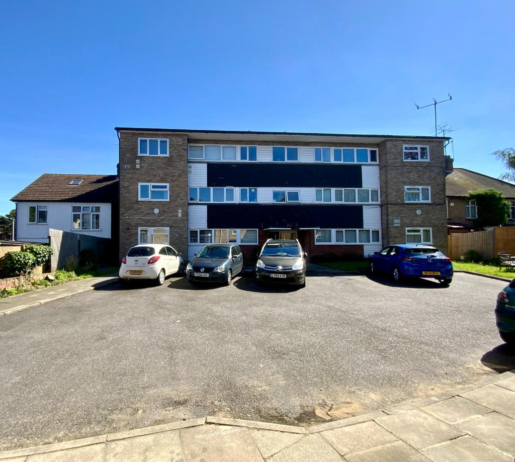 Brache Court, Seymour Road, Luton... 1 bed flat - £140,000