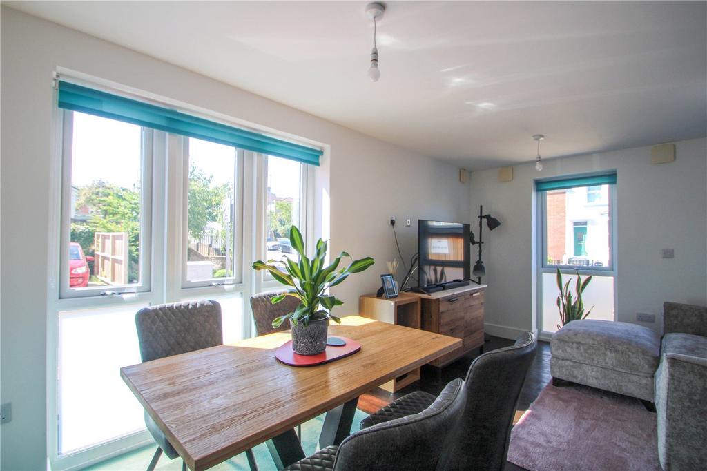 The Old Pump House, Bristol, BS13 2 bed apartment to rent - £1,400 pcm ...