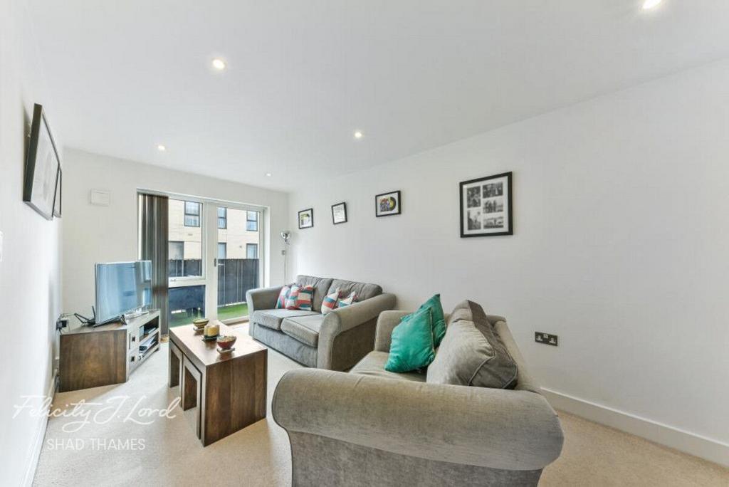 Pitman Building, Arabella Street... 2 bed flat to rent - £2,600 pcm (£ ...