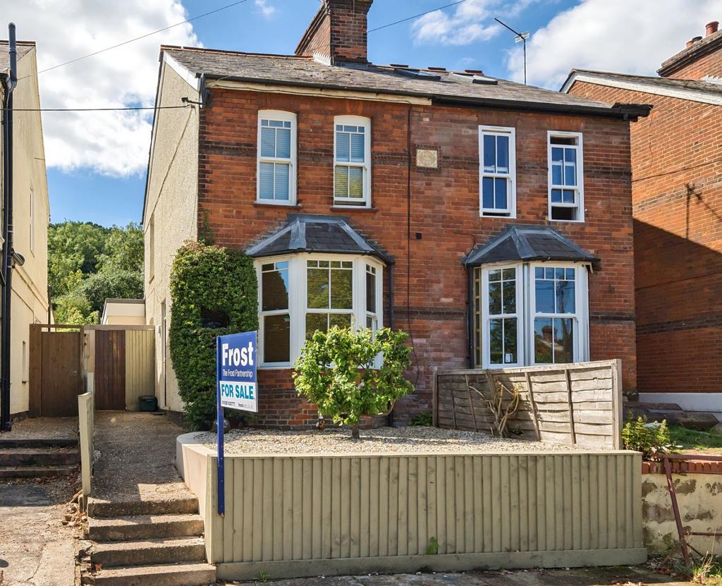 Boundary Road, Wooburn Green, High Wycombe, HP10 3 bed semi-detached ...