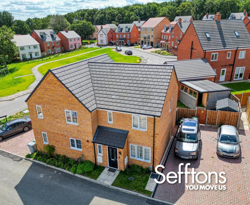 Beech Close, Hellesdon NR6 3 bed semi-detached house - £275,000