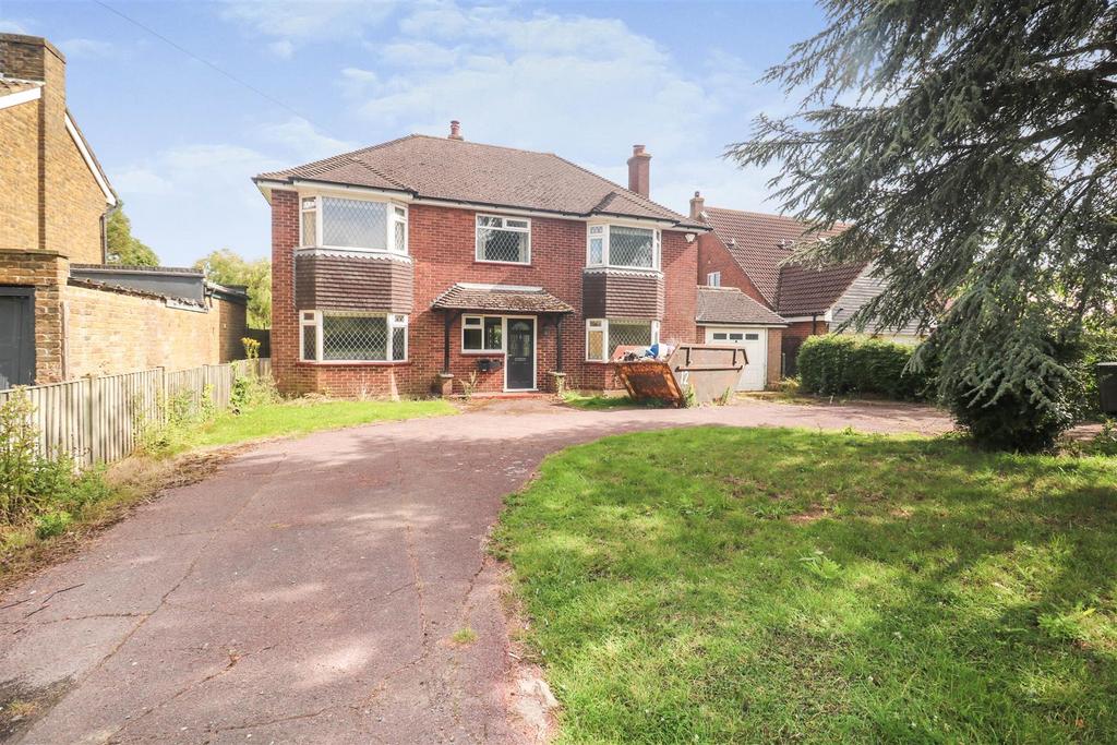 Hastingwood Road, Hastingwood, Harlow 4 bed detached house - £850,000