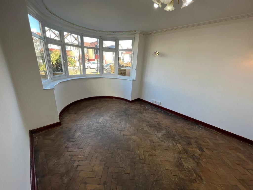Pasteur Gardens, London N18 3 bed semi-detached house - £2,295 pcm (£ ...