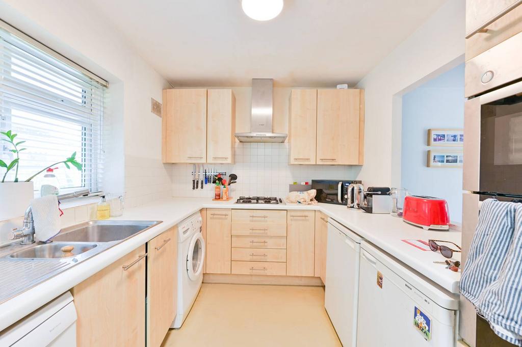 Vauxhall Walk, Vauxhall, London, SE11 3 bed house - £3,120 pcm (£720 pw)