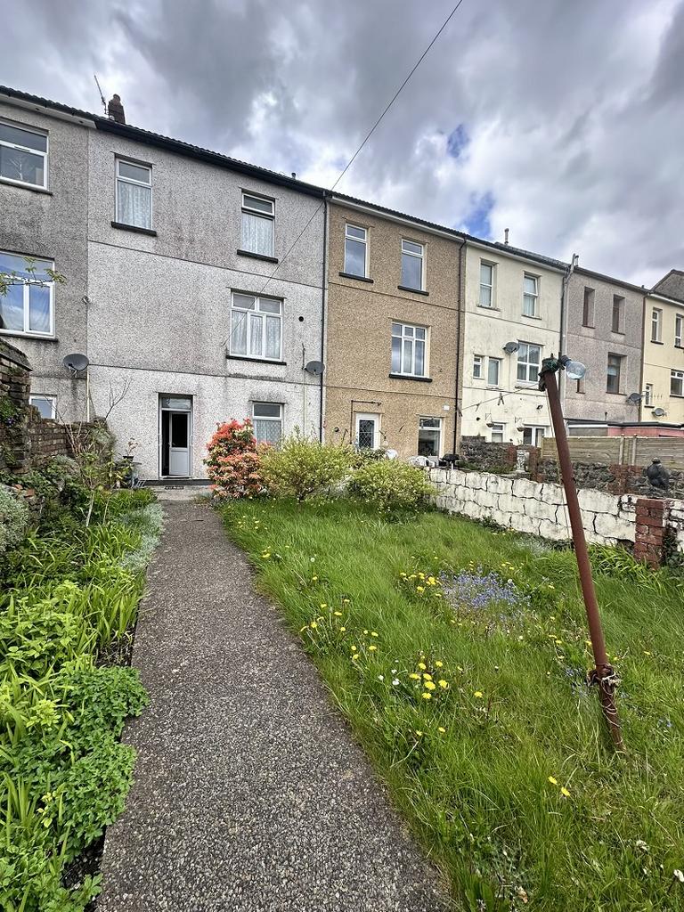 Station Street, Treherbert, Treorchy... 3 bed terraced house - £99,995
