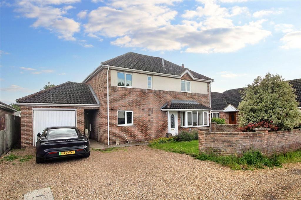 Kenningham Close, Mulbarton, Norwich, Norfolk, NR14 4 bed detached ...
