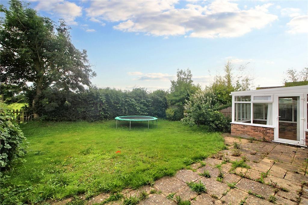 Kenningham Close, Mulbarton, Norwich, Norfolk, NR14 4 bed detached ...