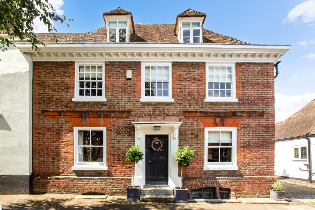 High Street, Wingham, Canterbury... 4 bed end of terrace house - £750,000