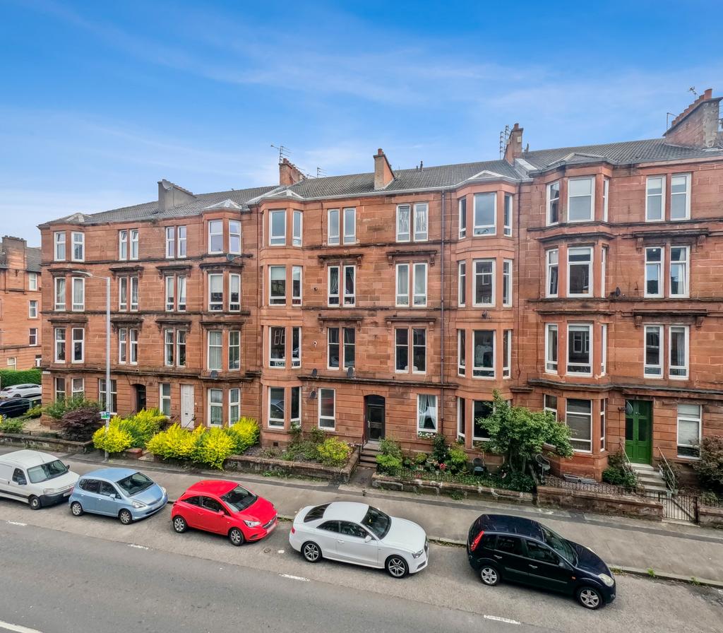 Minard Road, Flat 1/3, Shawlands... 2 bed flat - £179,000
