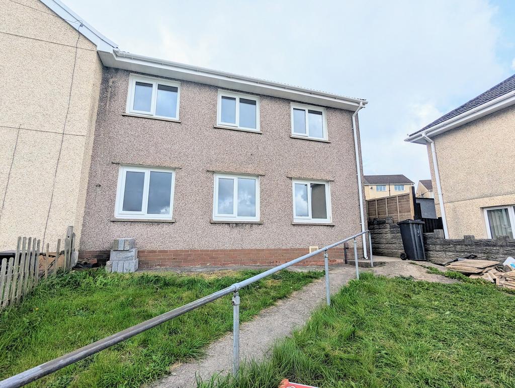 Valley View, Neath, Neath Port... 3 bed semi-detached house - £895 pcm ...