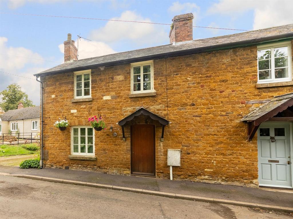 Main Street, Ridlington, Rutland 2 bed character property - £300,000