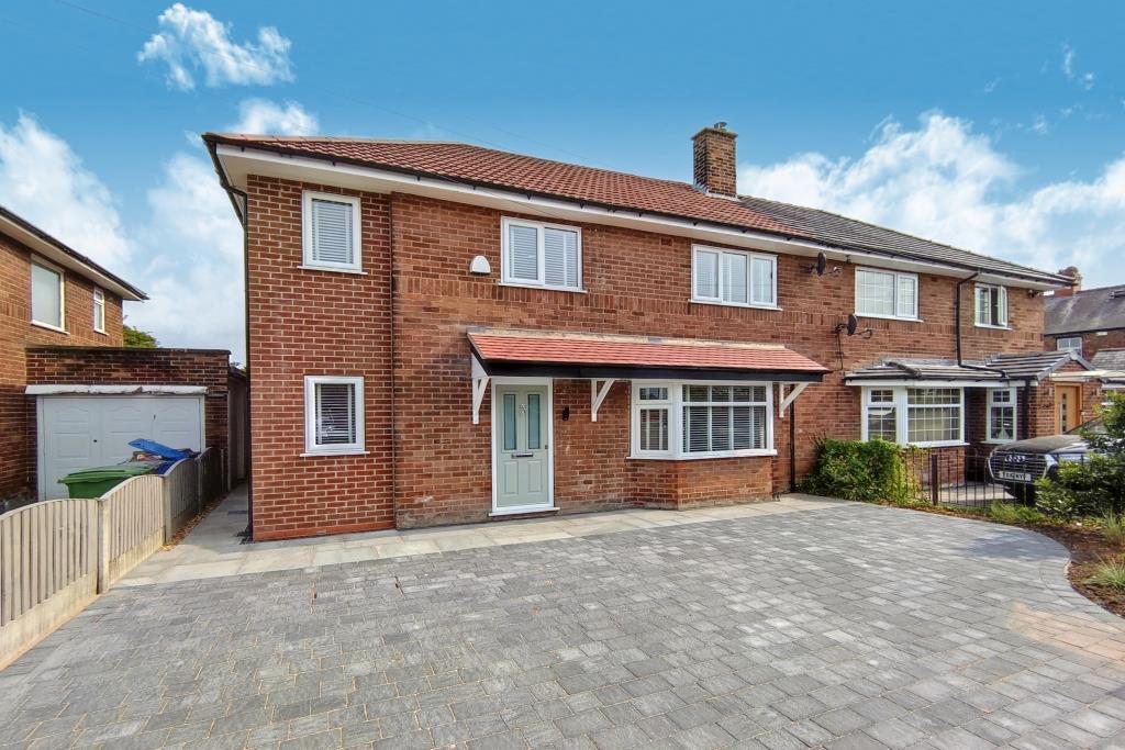 Long Hey, Hale 4 bed semi-detached house - £2,750 pcm (£635 pw)