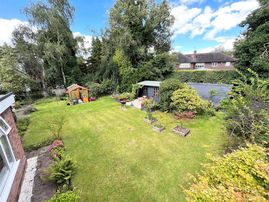 Thorngrove Road, Wilmslow 3 bed detached house - £875,000