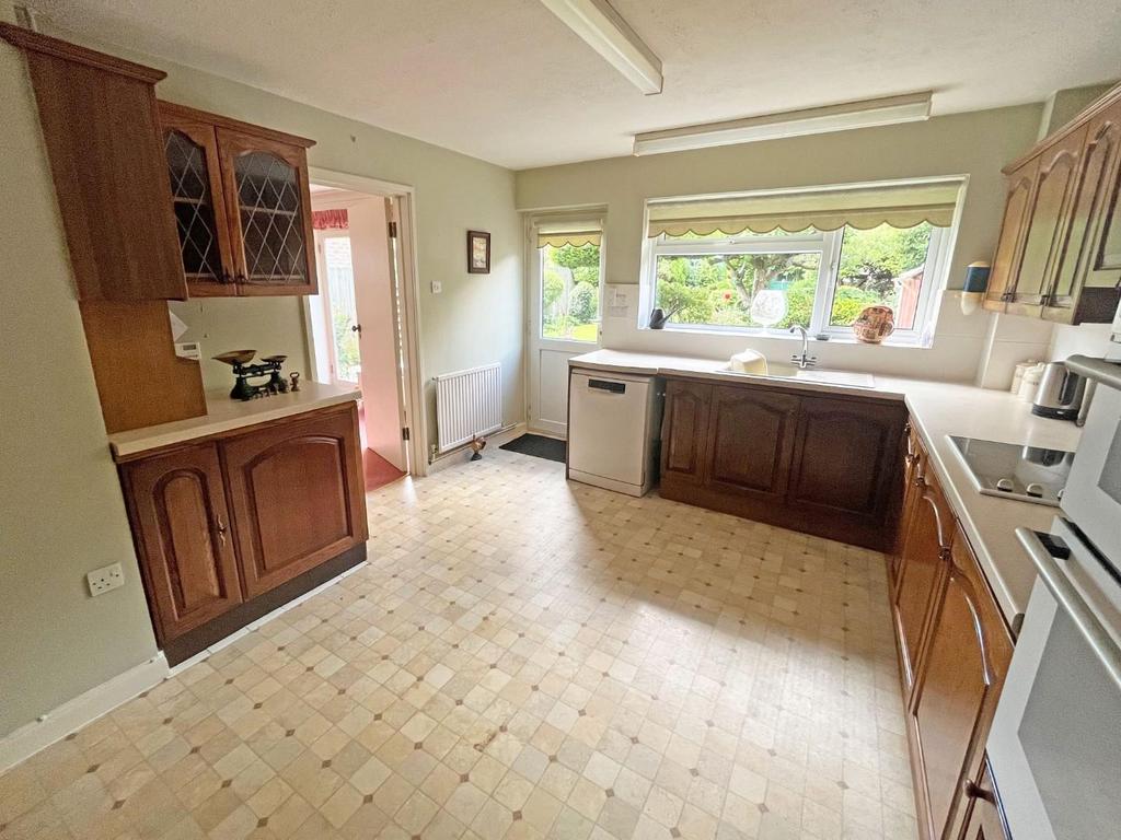 Shephall Green, Stevenage 3 bed detached house - £650,000