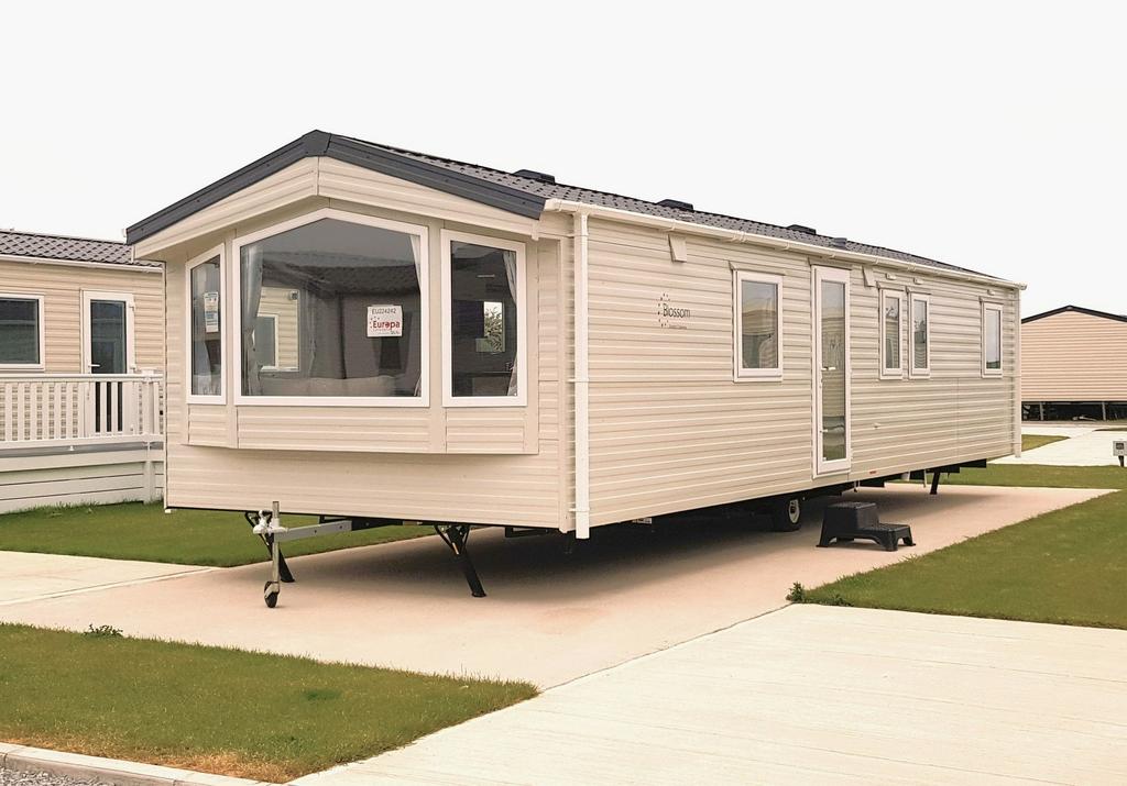 Hornsea East Riding of Yorkshire 2 bed static caravan - £41,995
