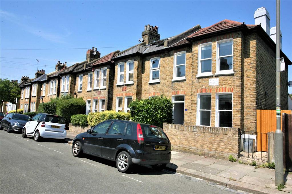 Bertal Road, Earlsfield, SW17 0BX 2 bed house - £2,500 pcm (£577 pw)