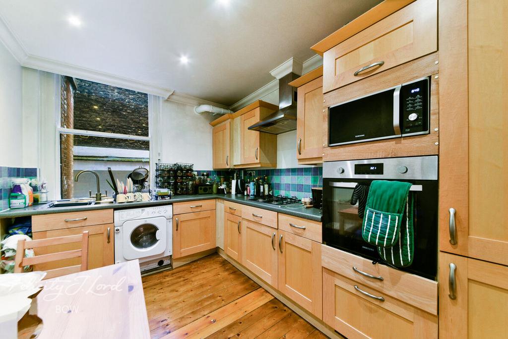 Bow Road, LONDON 2 bed apartment for sale - £500,000